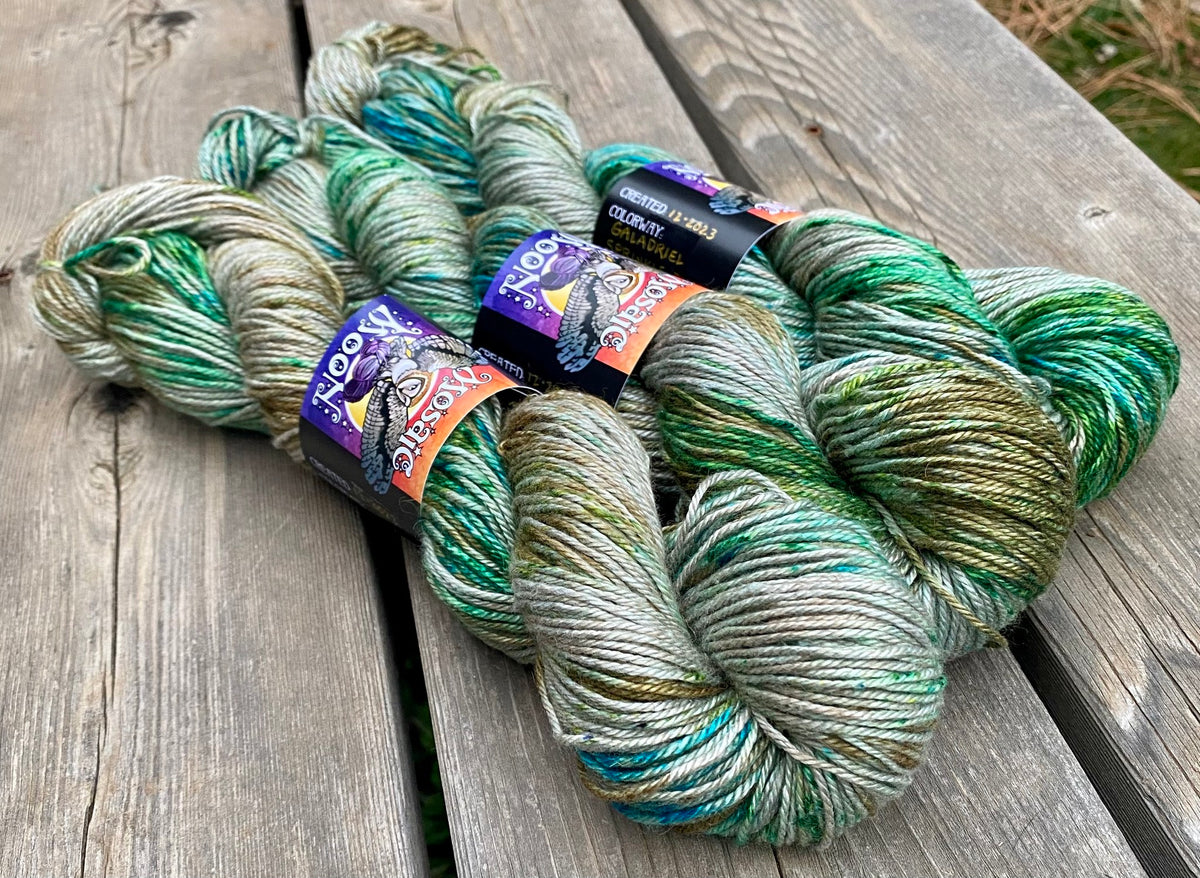 Alder Worsted - Galadriel Sprinkle Dye – Mosaic Moon